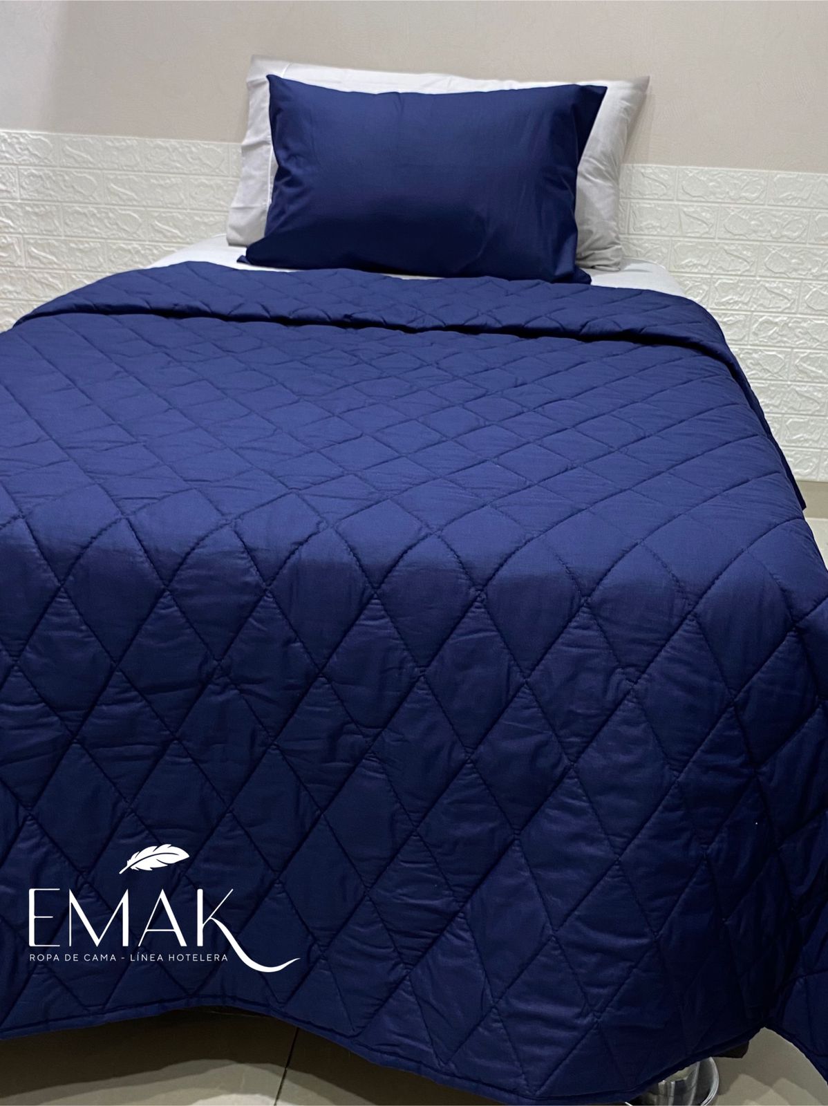 CUBRECAMA AZUL MARINO – Tienda Emak